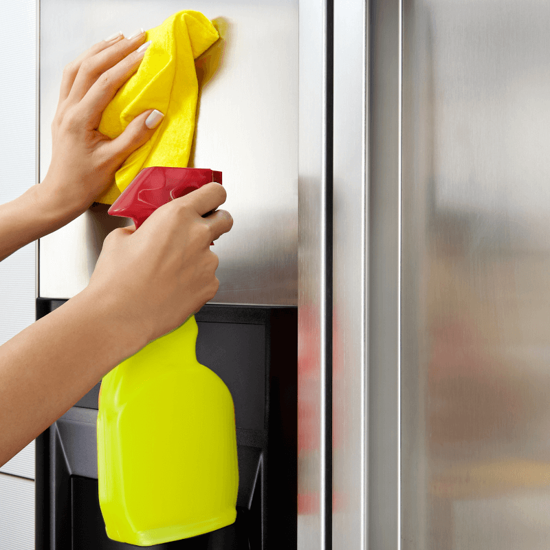 Guide to Cleaning and Organizing a Commercial Refrigerator & Freezer